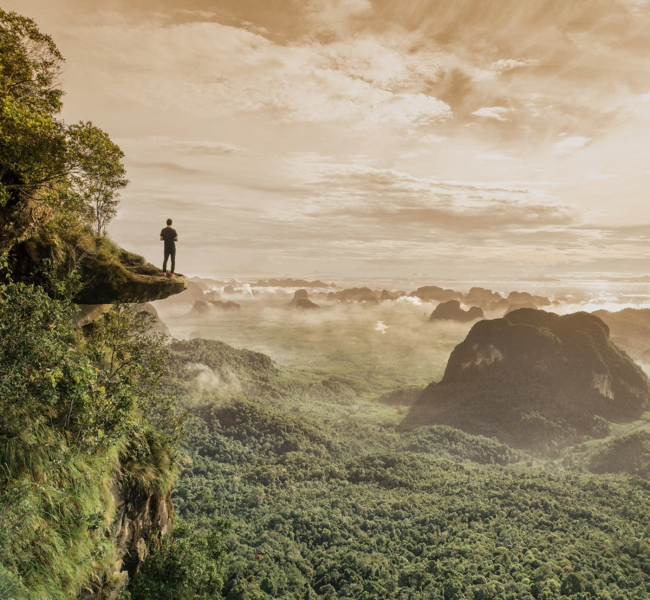 Hiking the Dragon Crest Mountain in Krabi (Travel Guide)
